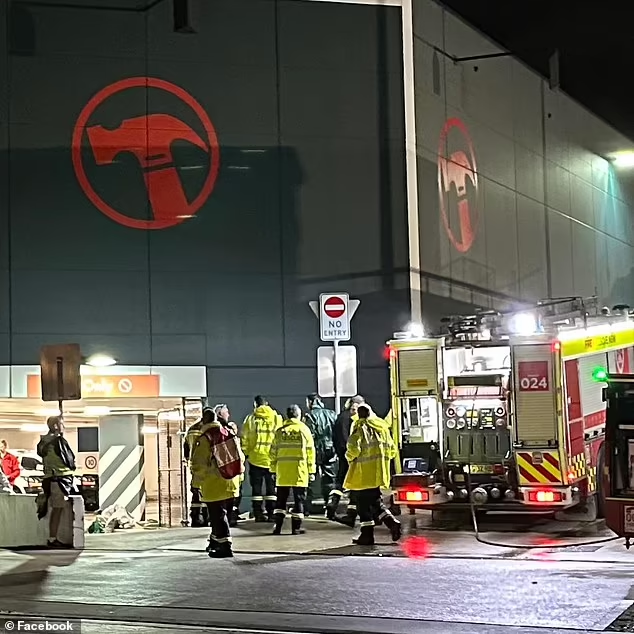 澳Bunnings化学品泄漏，1女子呼吸困难紧急送医！大批消防员到场-澳洲网
